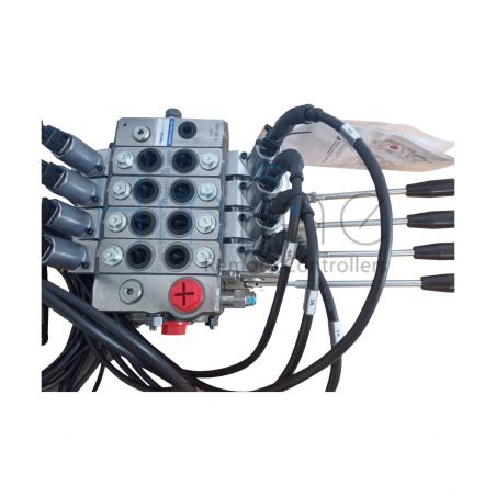 VALVE WALVOIL DPX 100 4 FUNCTIONS 12VDC WITH LEVERS MAX FLOW 120L/MIN